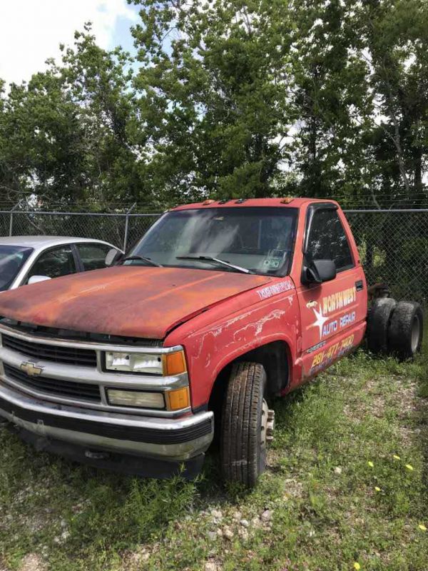 Home [axisautotrucks.com]